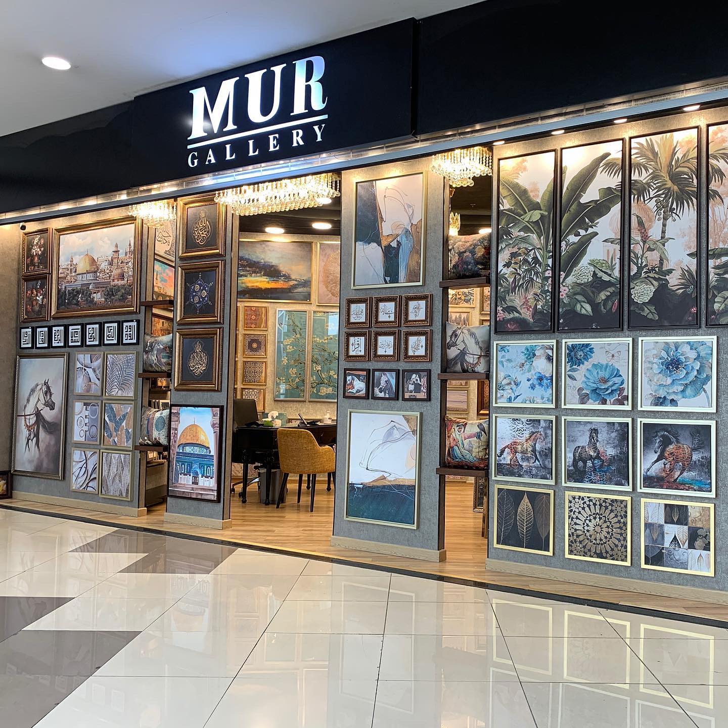 who are we | MUR Gallery